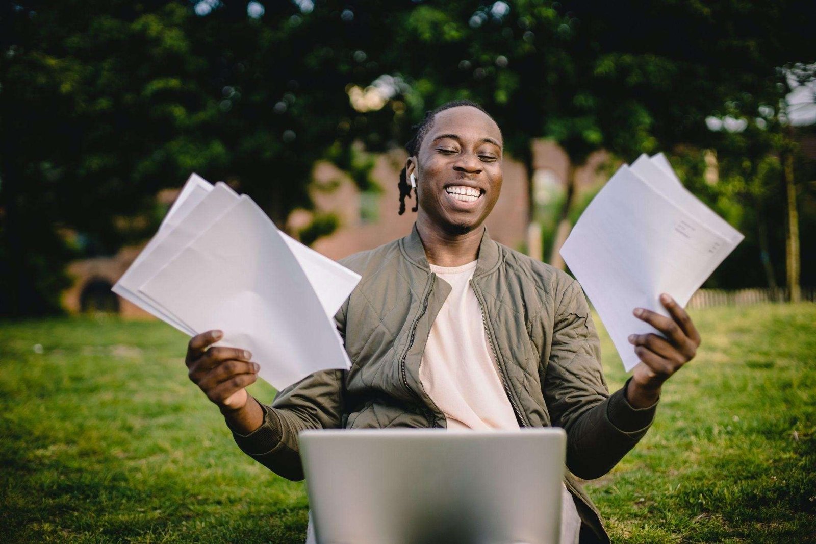 The 7 Uchicago Essay Prompts: How to Write Stellar Responses in 2025 ...